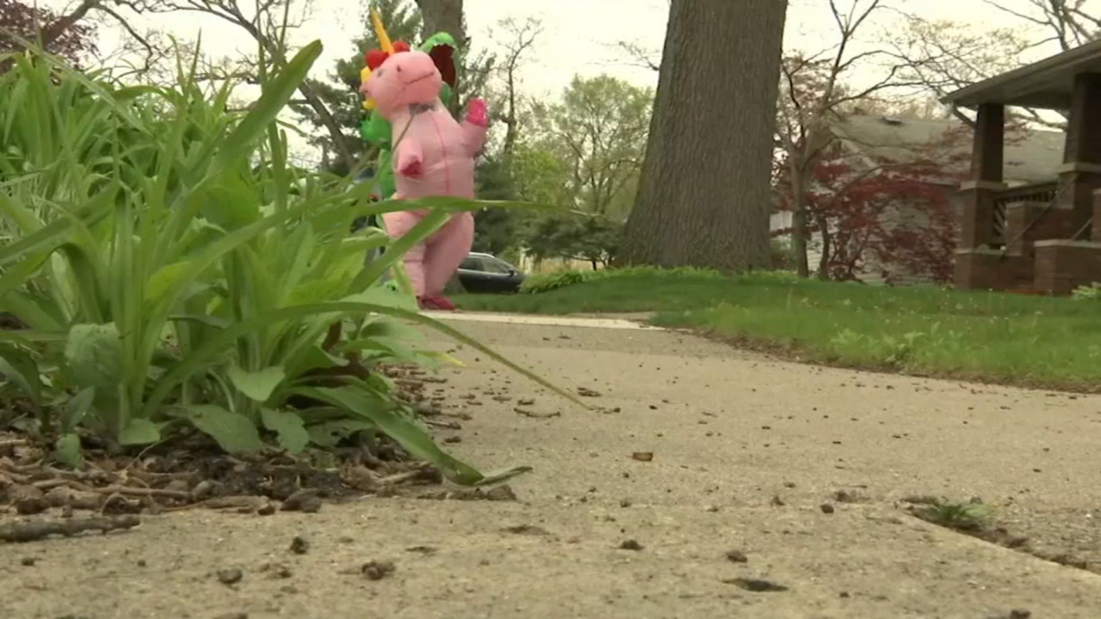 Neighbors plus inflatable costumes equal uplifting parade in Detroit ...