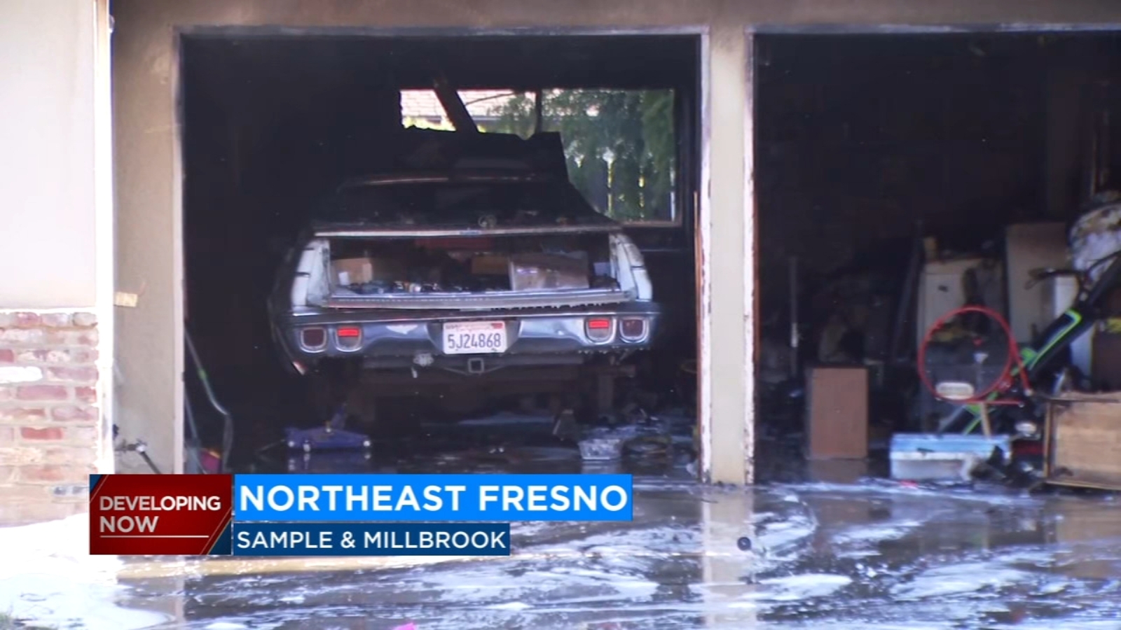 Garage fire damages northeast Fresno home, firefighters say - ABC30 Fresno