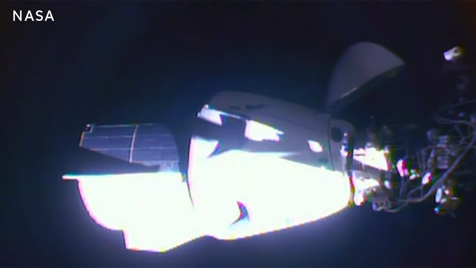 Spacex Dragon Capsule Has Docked With International Space Station Abc13 Houston 