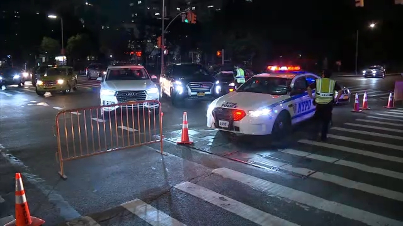 George Floyd protests: NYPD tactics during curfew help curb looting and ...