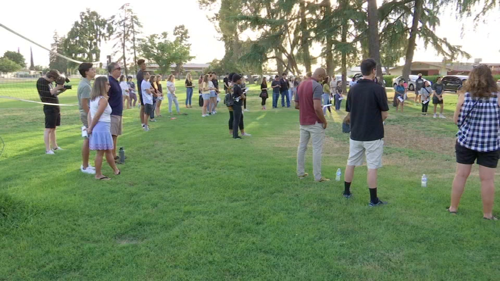Group gathers at Fresno State to pray for peace amid protests - ABC30 ...