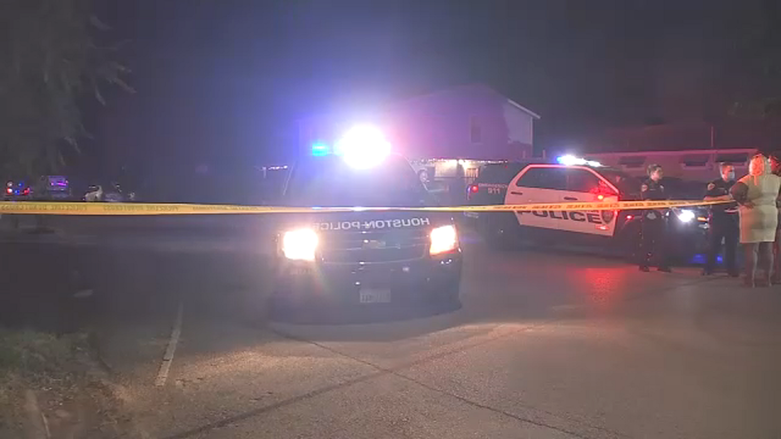 1 man killed when 3 people open fire at north Houston block party ...