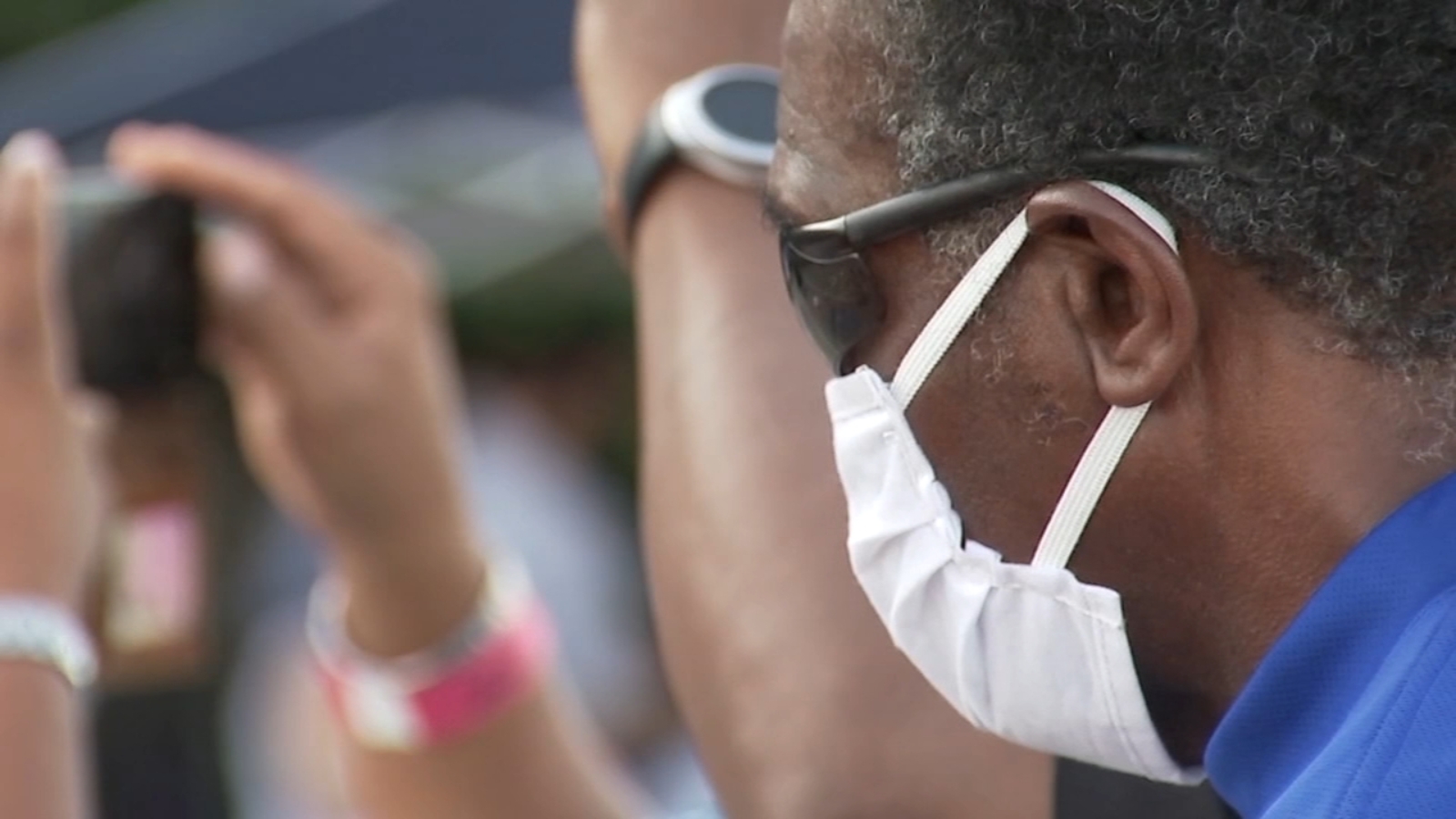 Mayor Turner encourages Houstonians to wear face masks as COVID-19 ...