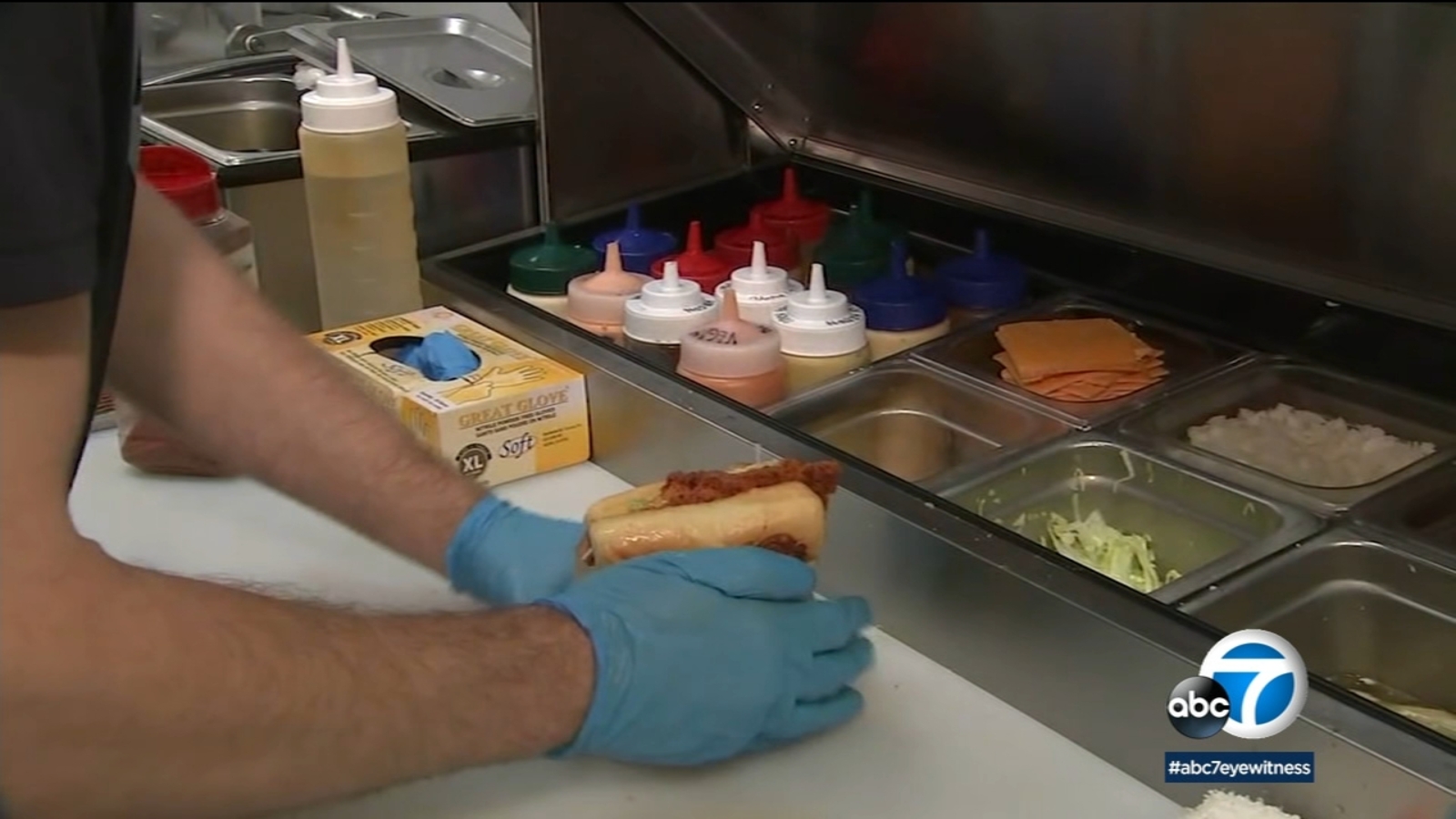 Virtual 'ghost' kitchens with delivery-only business model expanding ...