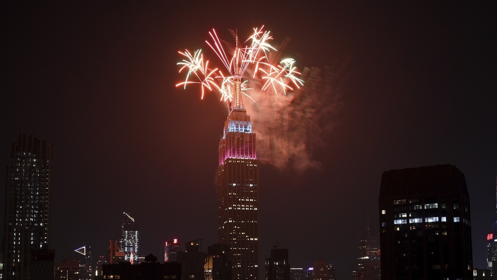 Macy's week-long July 4th fireworks ends with grand finale at Empire ...
