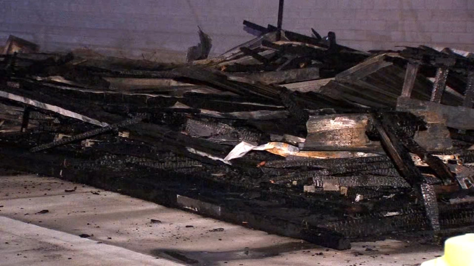 Storage shed lost after fire in Visalia, no injuries reported - ABC30 Fresno