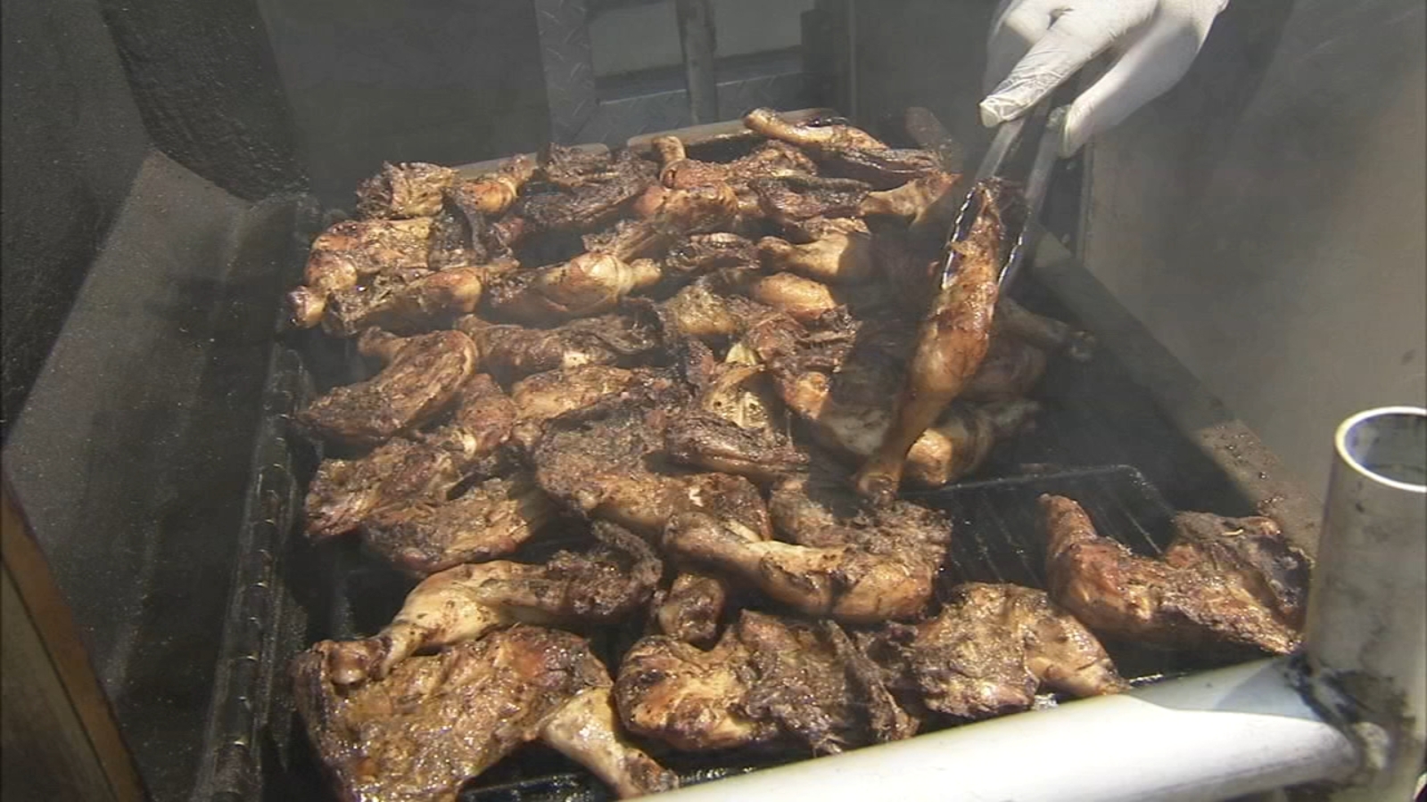 Reggae Reggae Vibes wants to take your taste buds on a trip to Jamaica with its jerk chicken ...