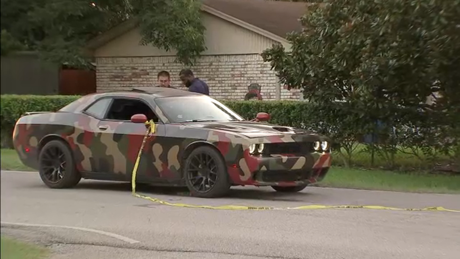 2 men shot in camo Challenger in possible N Houston robbery attempt ...