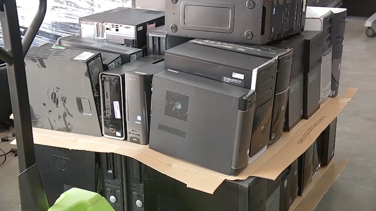 Harris County to spend $32M to buy computers and hot spots for students ...