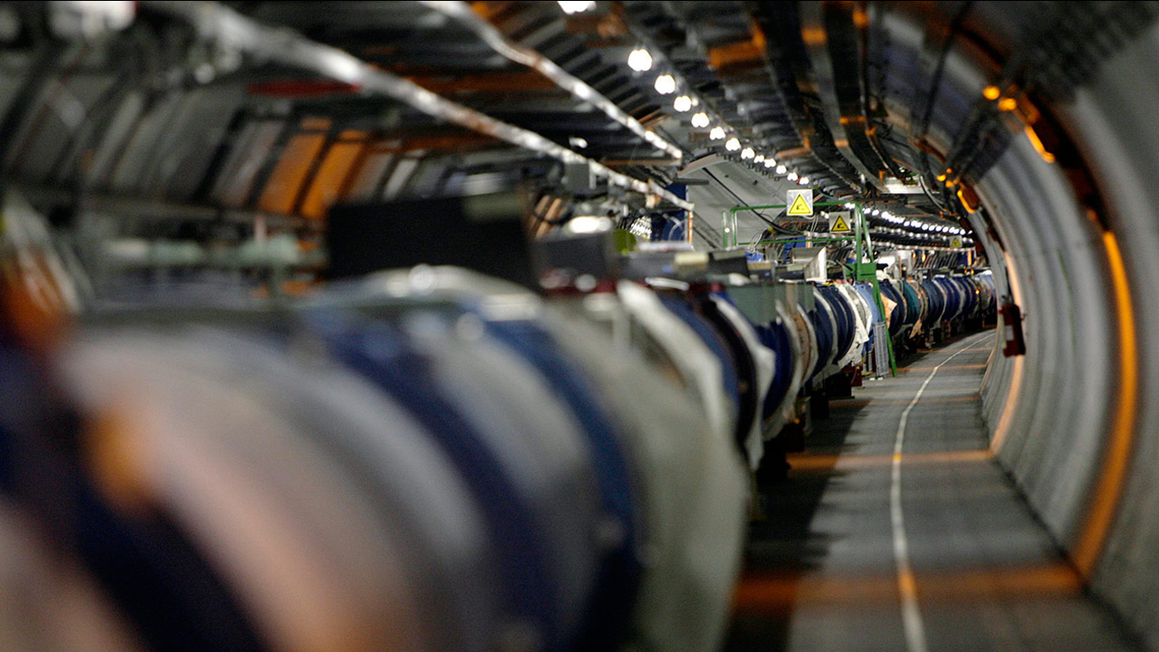 Scientists restart world's largest, most powerful particle collider ...