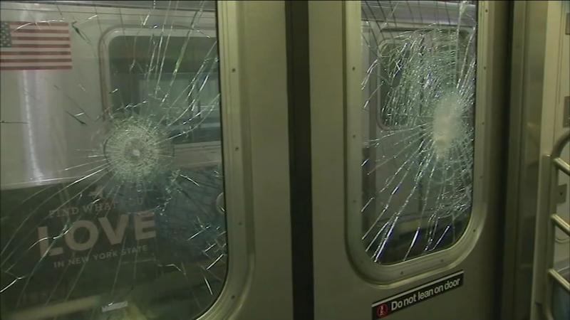 2 more incidents of subway windows being smashed, more than 400 have been broken April - ABC7 ...