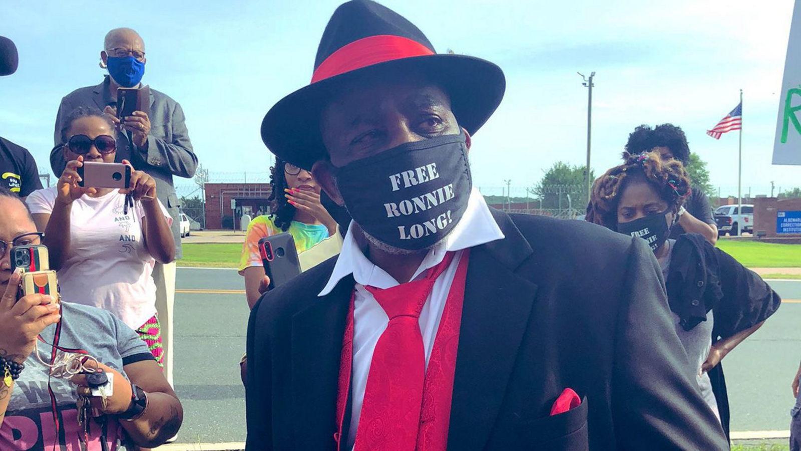 Ronnie Long, NC man wrongly convicted of rape in 1976, released from ...