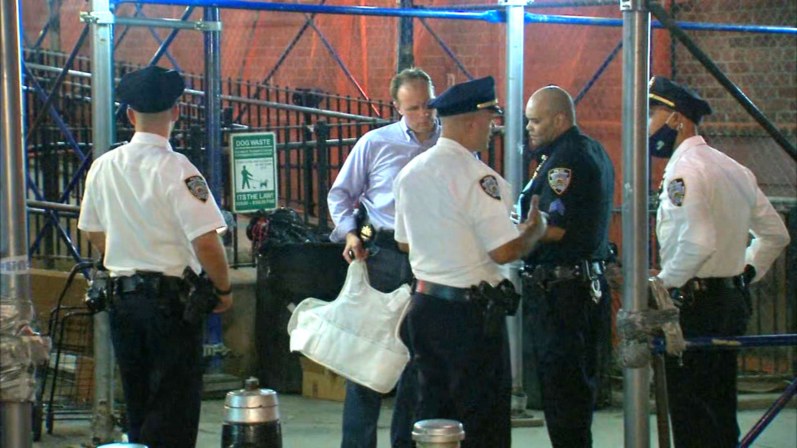 New York City Shootings Nypd Investigates 3 Killings In 3 Hours Abc7