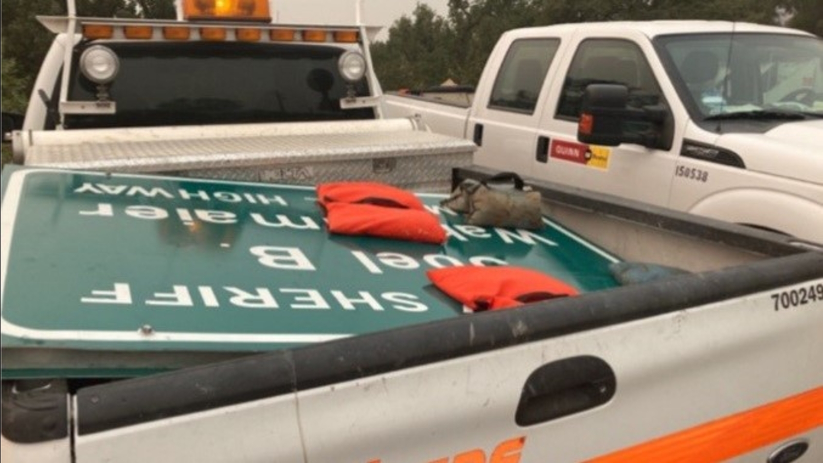 Creek Fire: CHP, Caltrans save highway sign dedicated to fallen deputy ...
