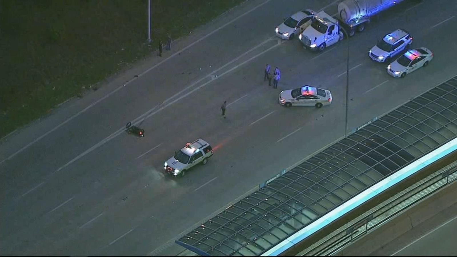 Chicago traffic: Outbound Kennedy Expressway lanes blocked after motorcycle crash at Addison ...