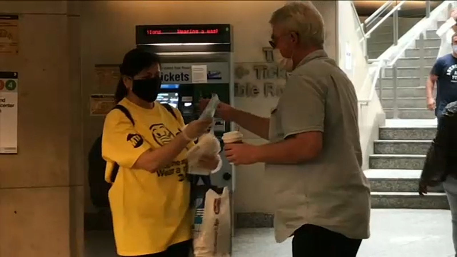 Reopen NYC: MTA says they've handed out 180,000 free face masks since ...