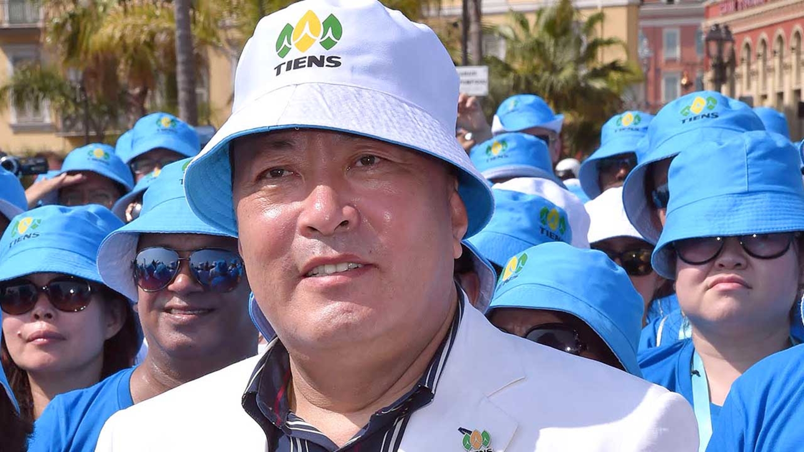 WORLD'S BEST BOSS: CEO books European vacation for 6,400 of his ...