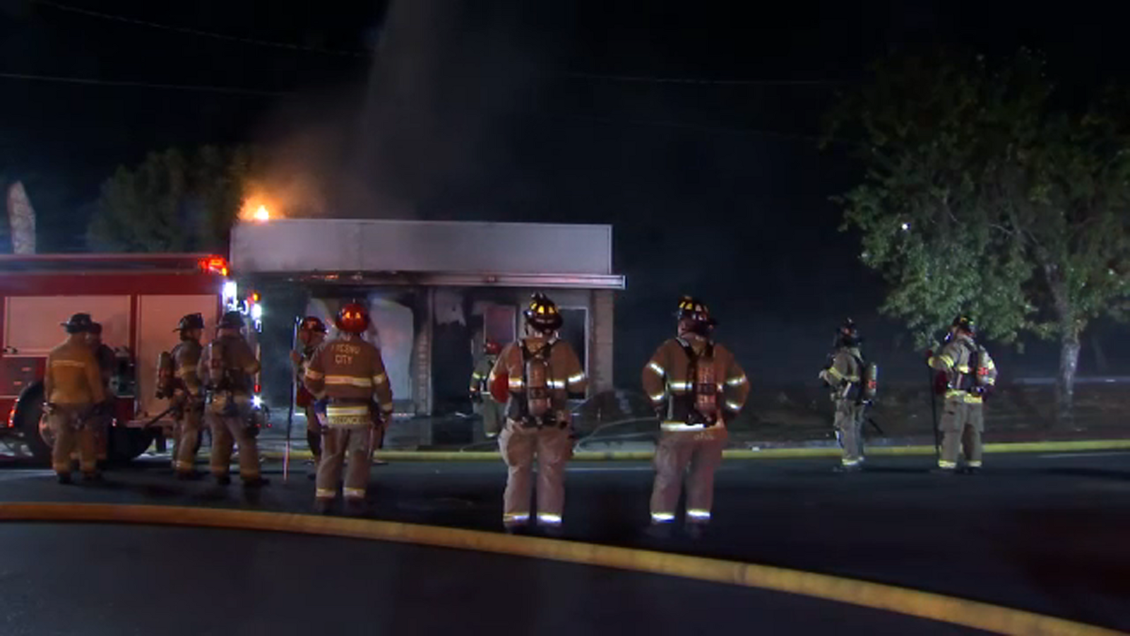 Fire sparks inside vacant building in central Fresno - ABC30 Fresno