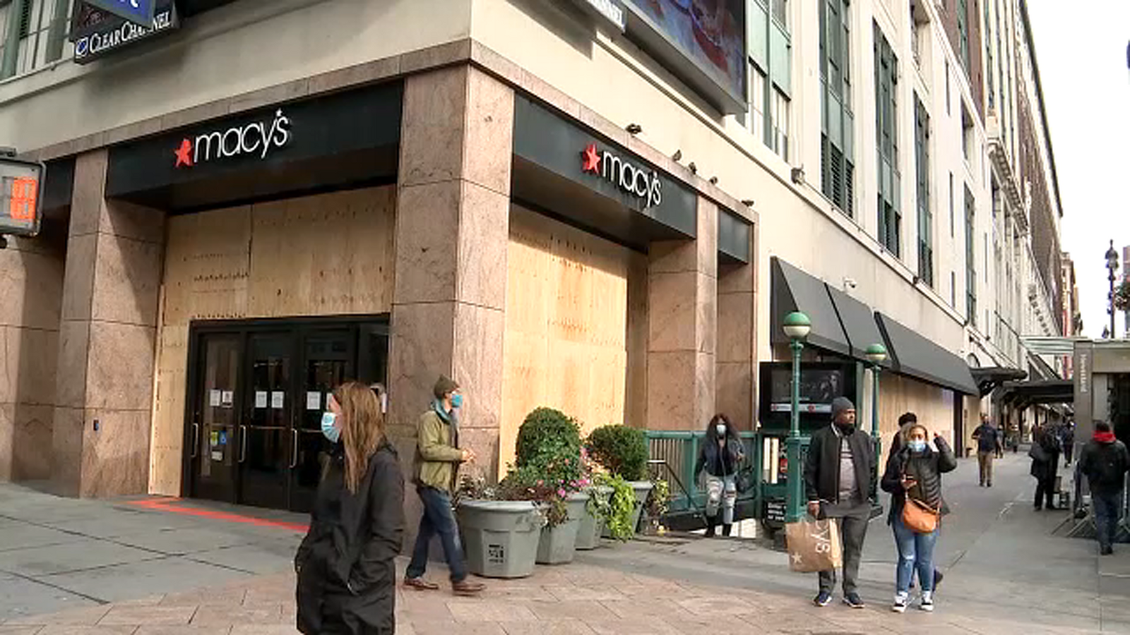 Macy's flagship, other stores board up windows ahead of possible election-related unrest in NYC ...