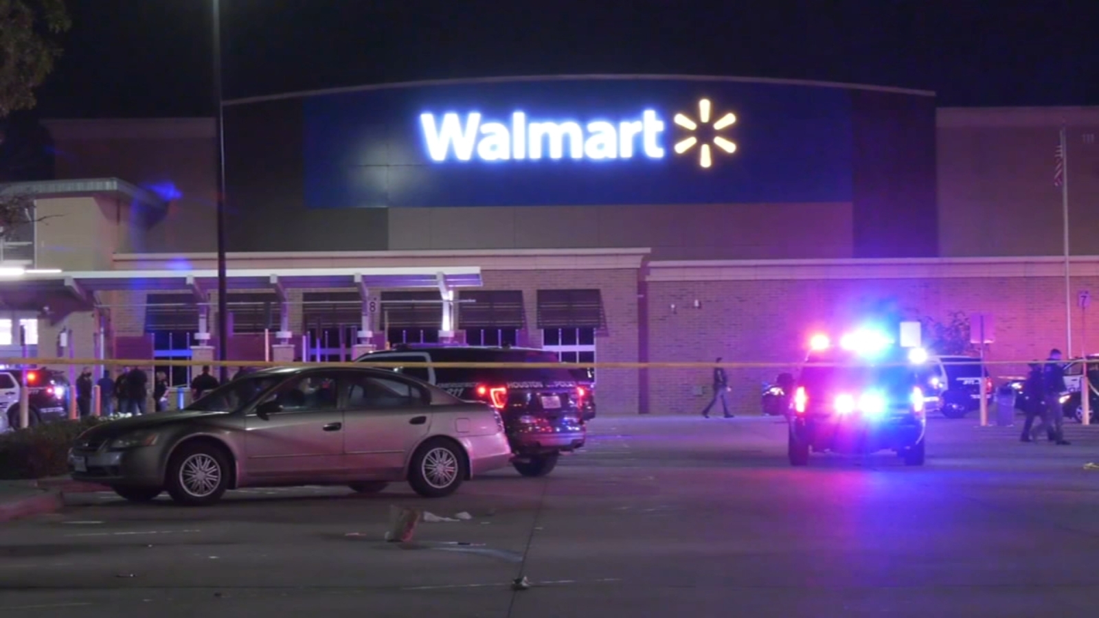 Man shot after attacking Houston police officer inside a Walmart ...