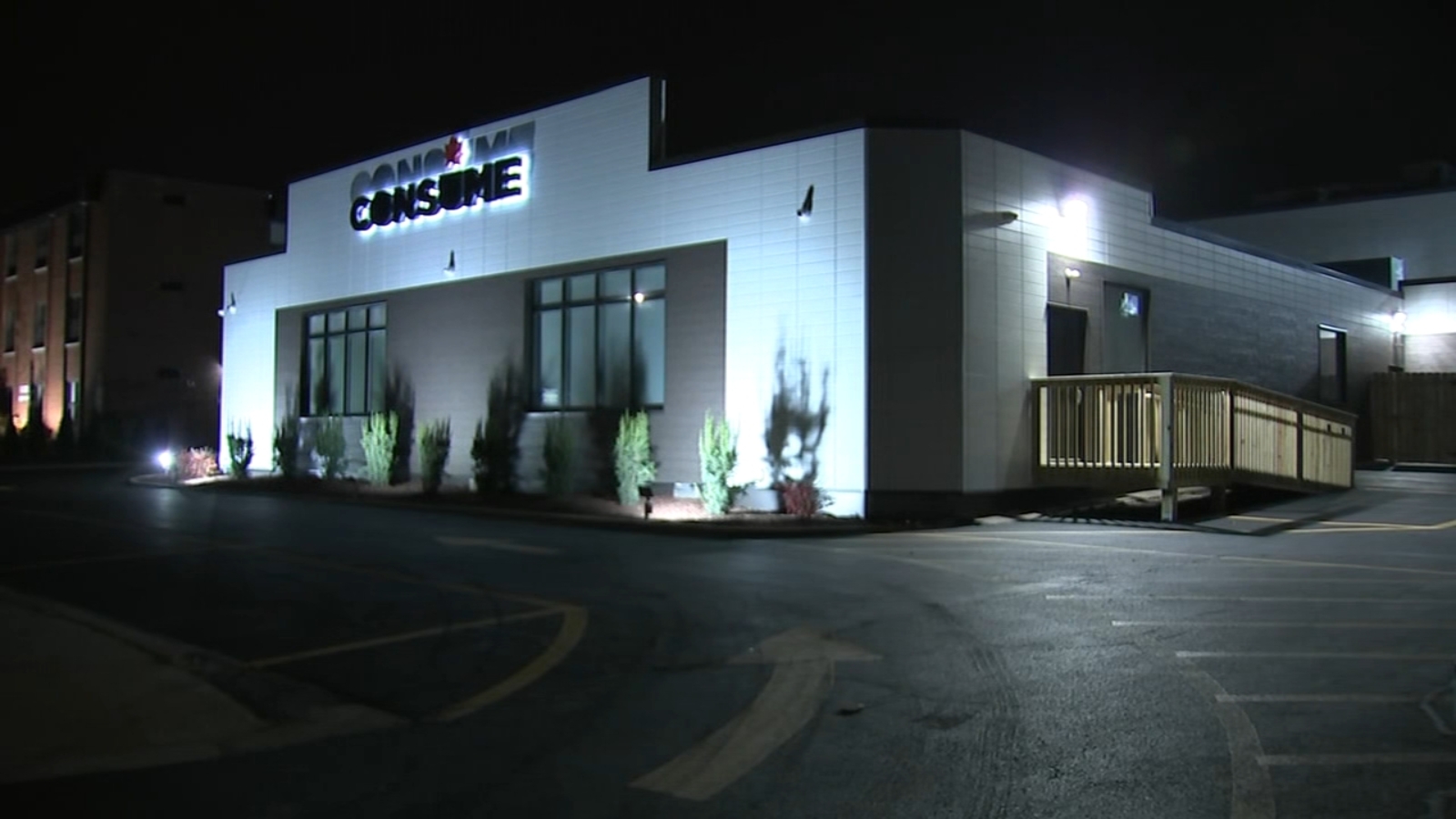 Oakbrook Terrace marijuana dispensary opens; Summit Avenue location is ...