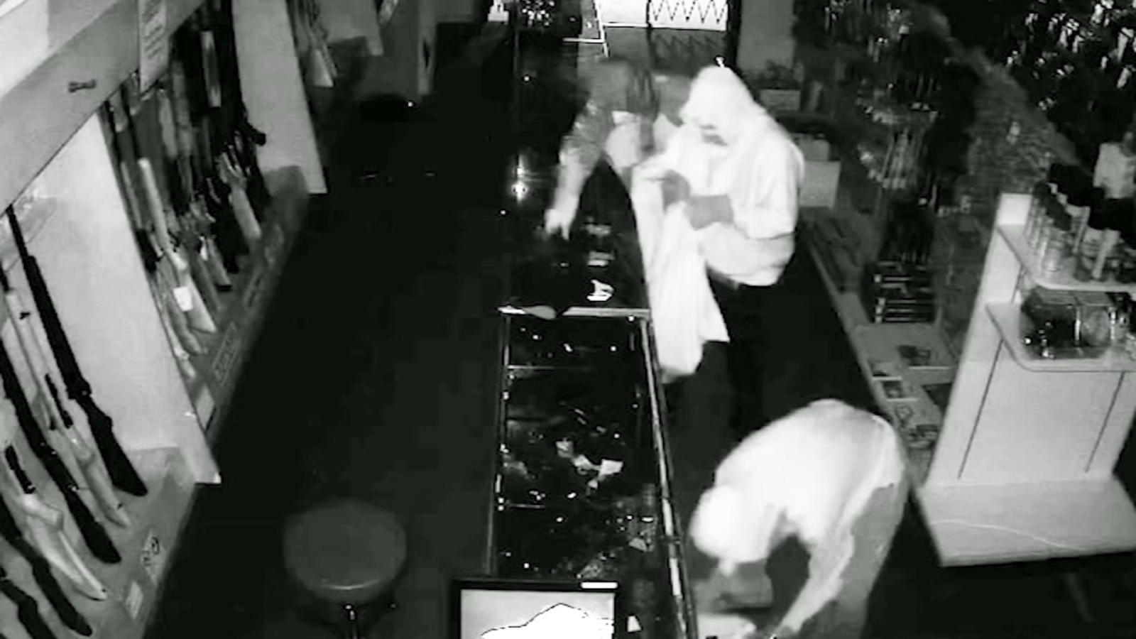 Winthrop Harbor police say nearly 40 guns stolen from Outdoorsman store ...