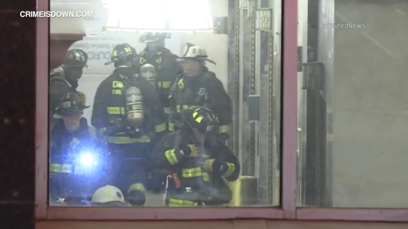 Chicago fire at Madison, Wabash Loop high-rise draws large emergency ...