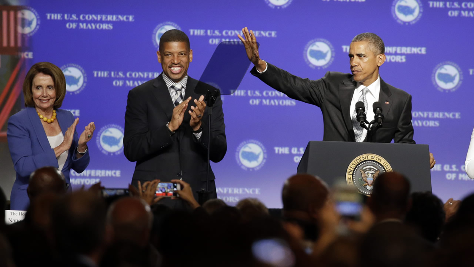 President Obama urges local cities to work more with federal government ...