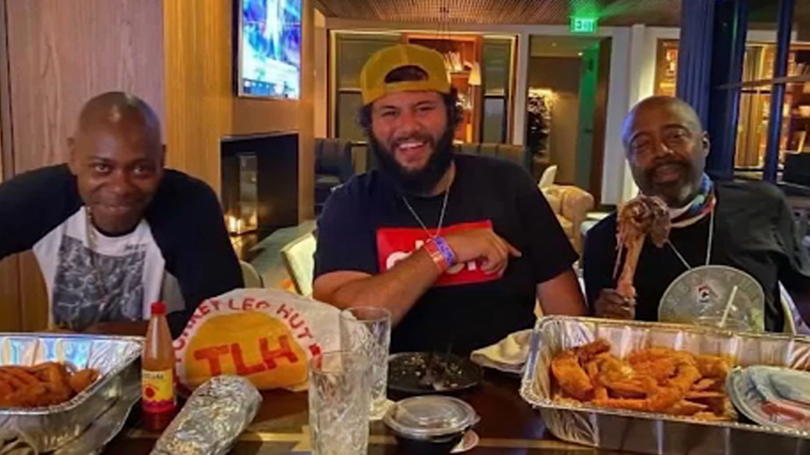Dave Chappelle digs in at Turkey Leg Hut amid shows at House of Blues ...