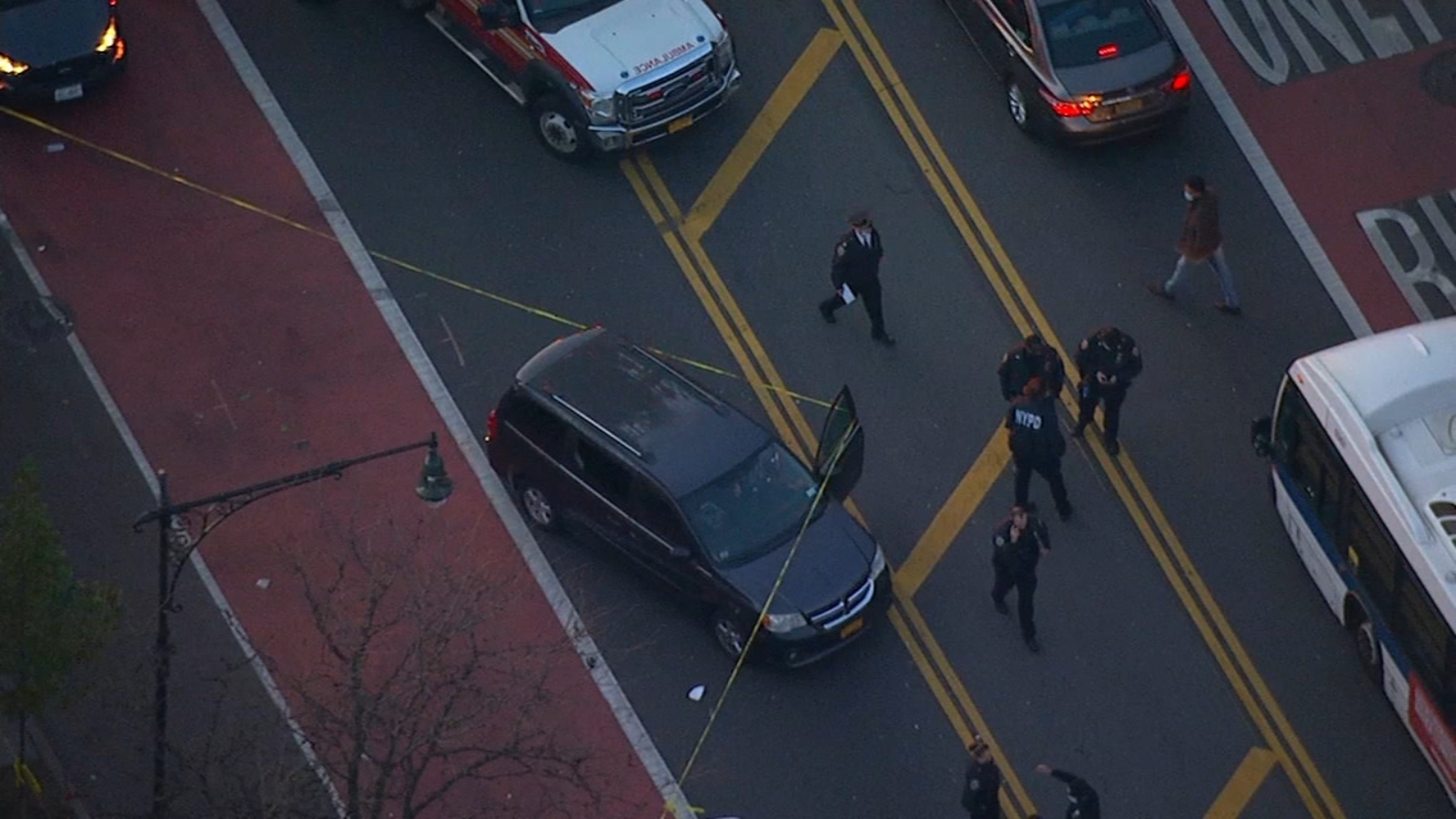 Man fatally stabbed, woman injured after Bronx attack, police say ...