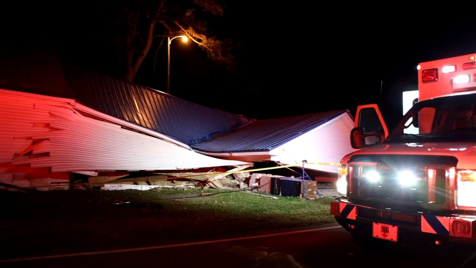Johnston County building collapses after tractor-trailer crashes into ...