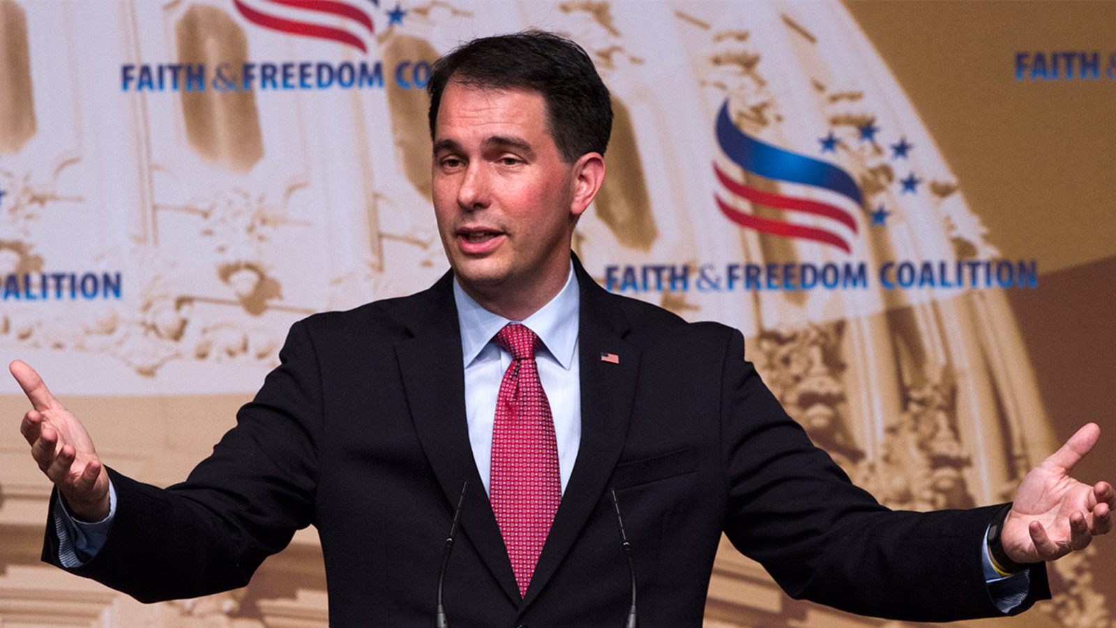 Wisconsin Gov. Scott Walker enters 2016 presidential race - ABC13 Houston