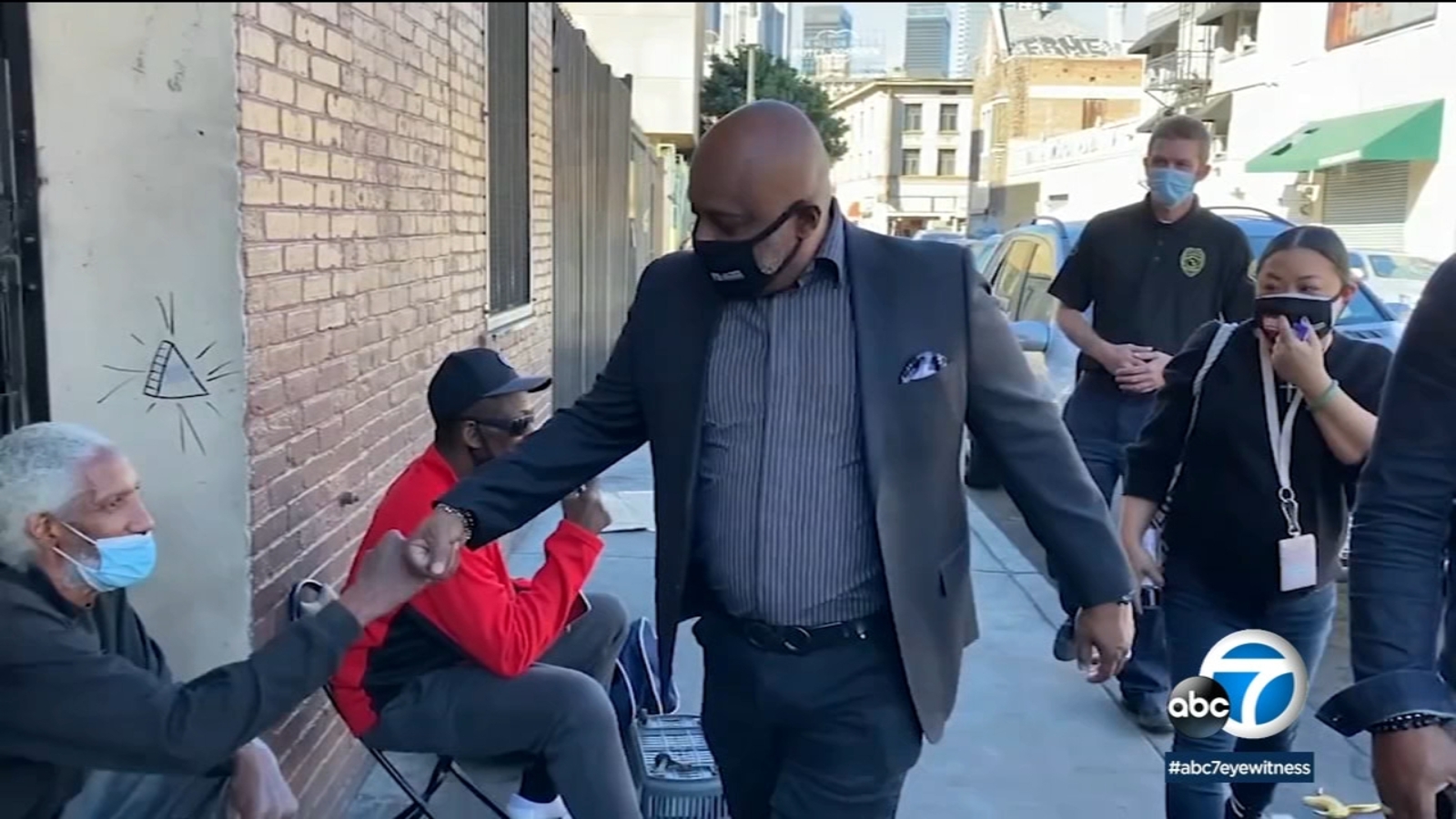 Reverend Troy Vaughn, a former homeless Marine, to lead LA Mission ...