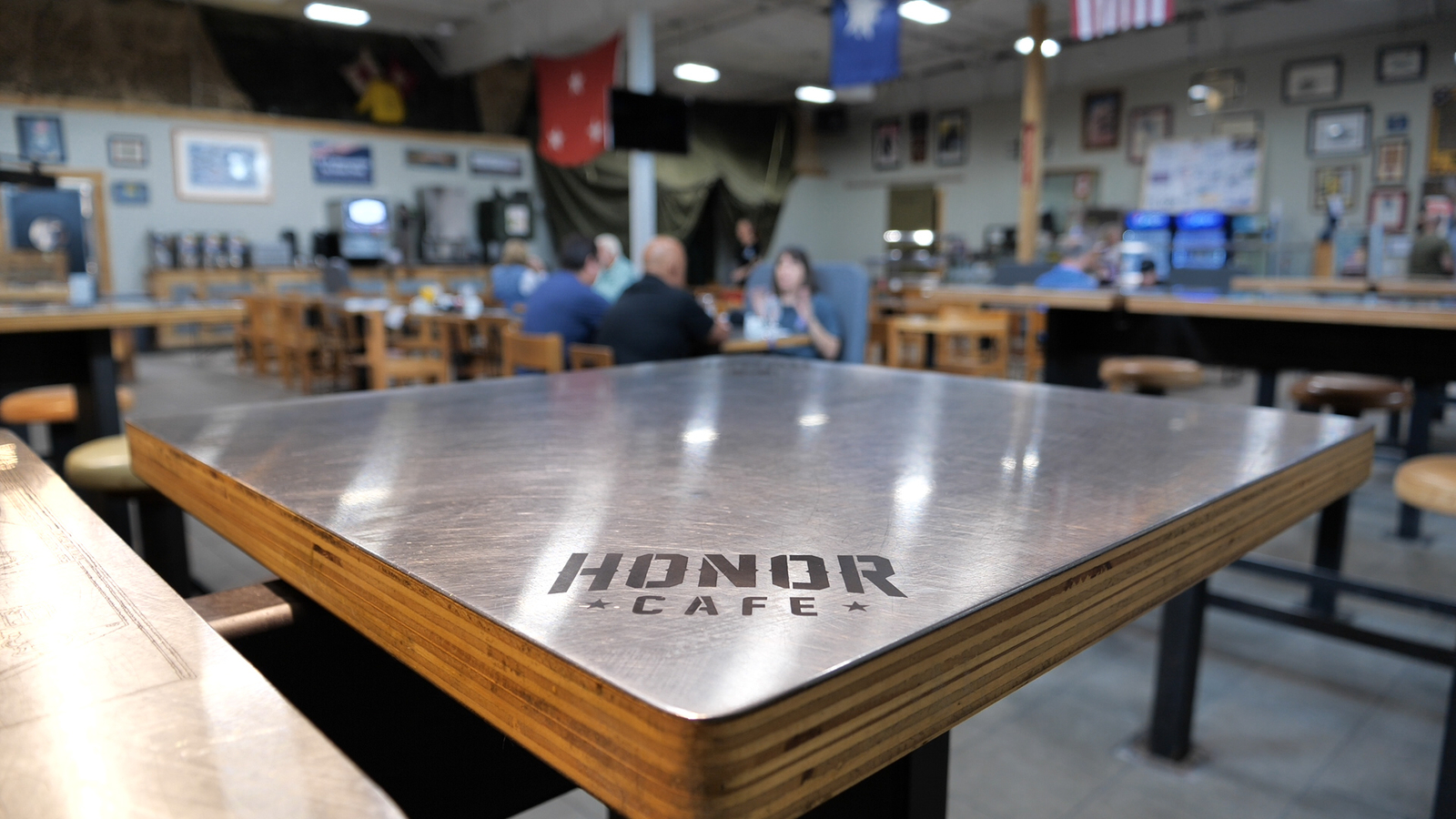 Every day is Veterans Day at this military-themed café - ABC7 Los Angeles