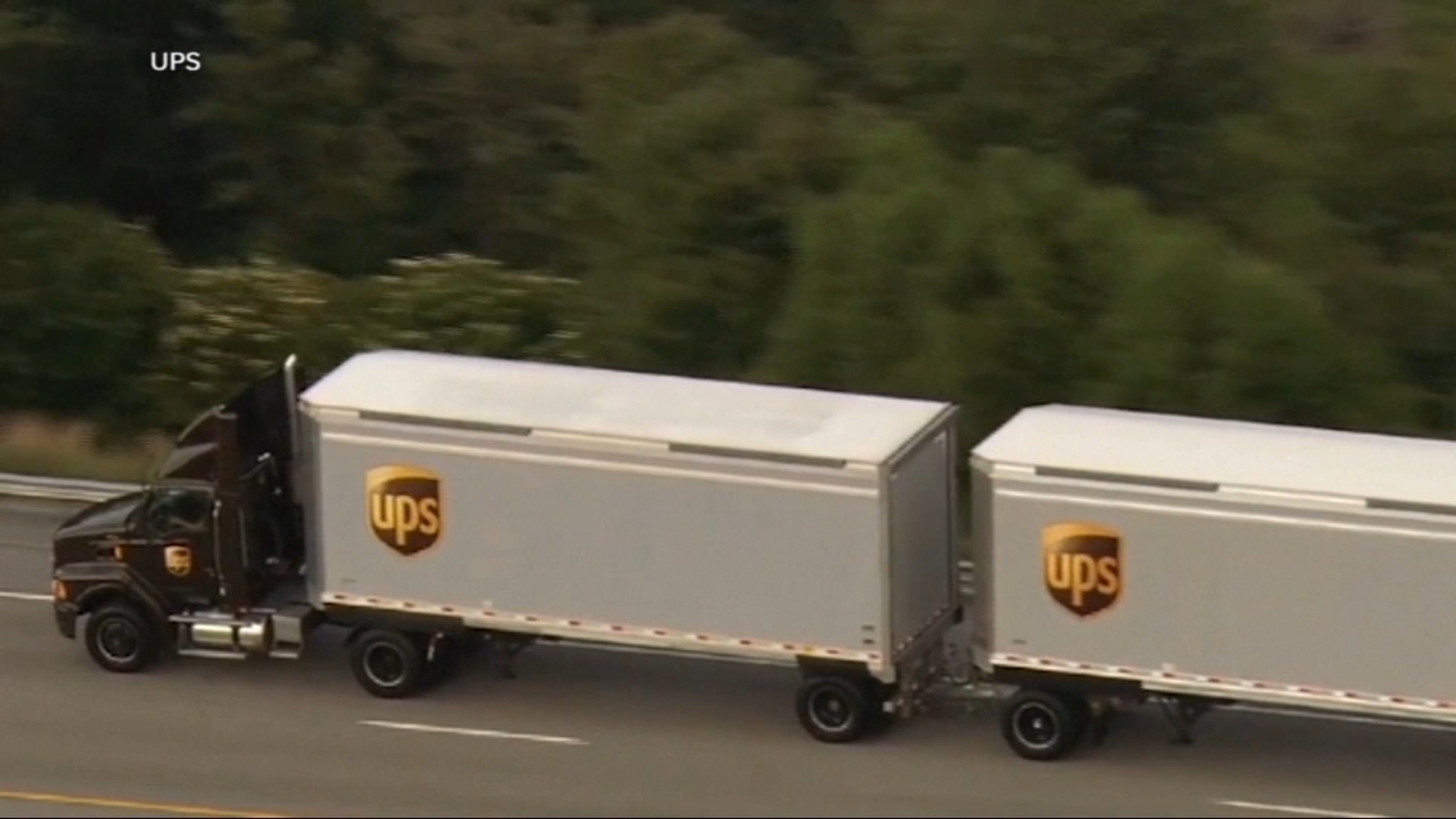 Nor'easter Impacts Holiday Shipping: Philadelphia winter storm disrupts ...