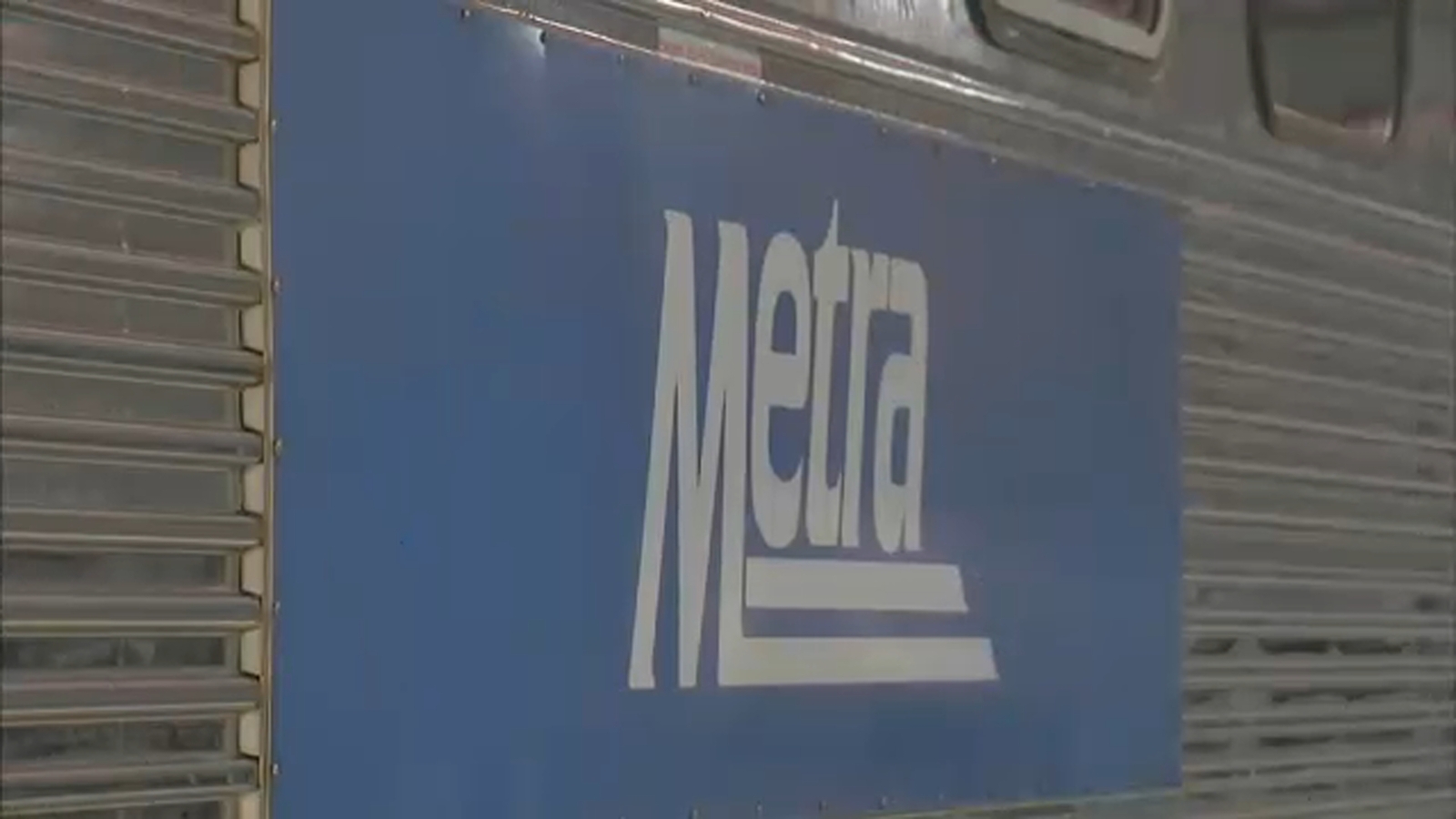 Metra train derails in Crystal Lake along UP-NW line; no injuries ...