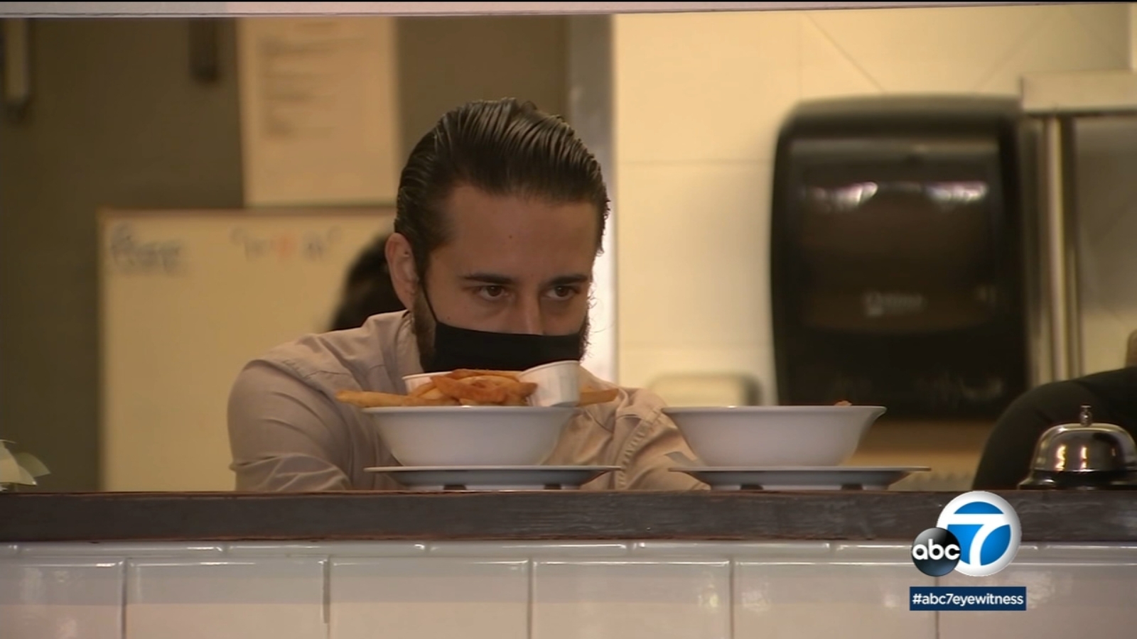 Chef Andrew Gruel raises funds for restaurant workforce struggling ...