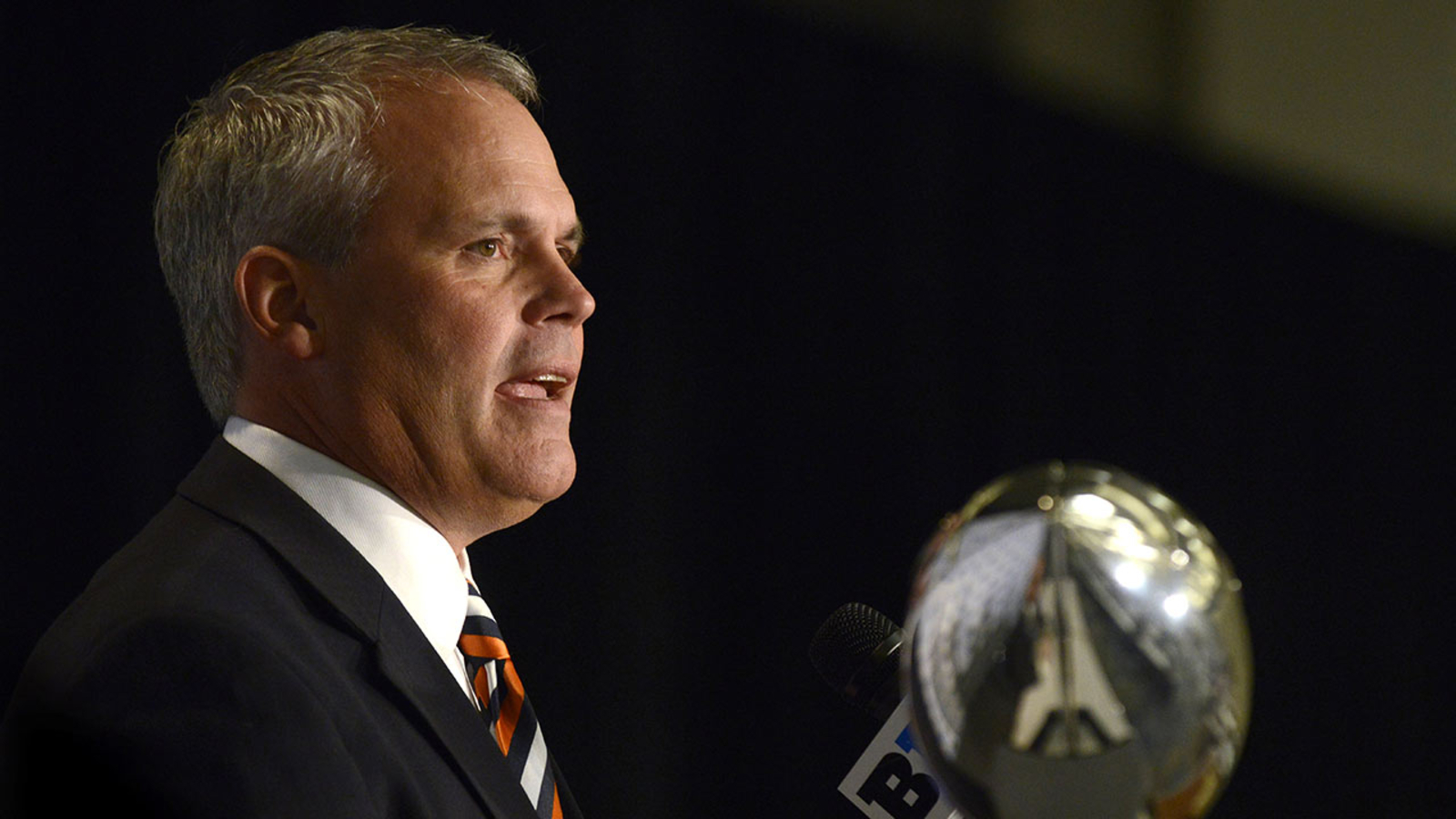 Tim Beckman dismissed as head U of I football coach - ABC7 Chicago